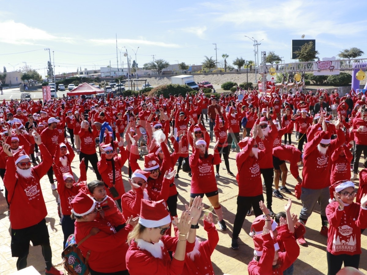 Recaba Mil 500 Juguetes La Carrera De “santas Run” Celebrada Este