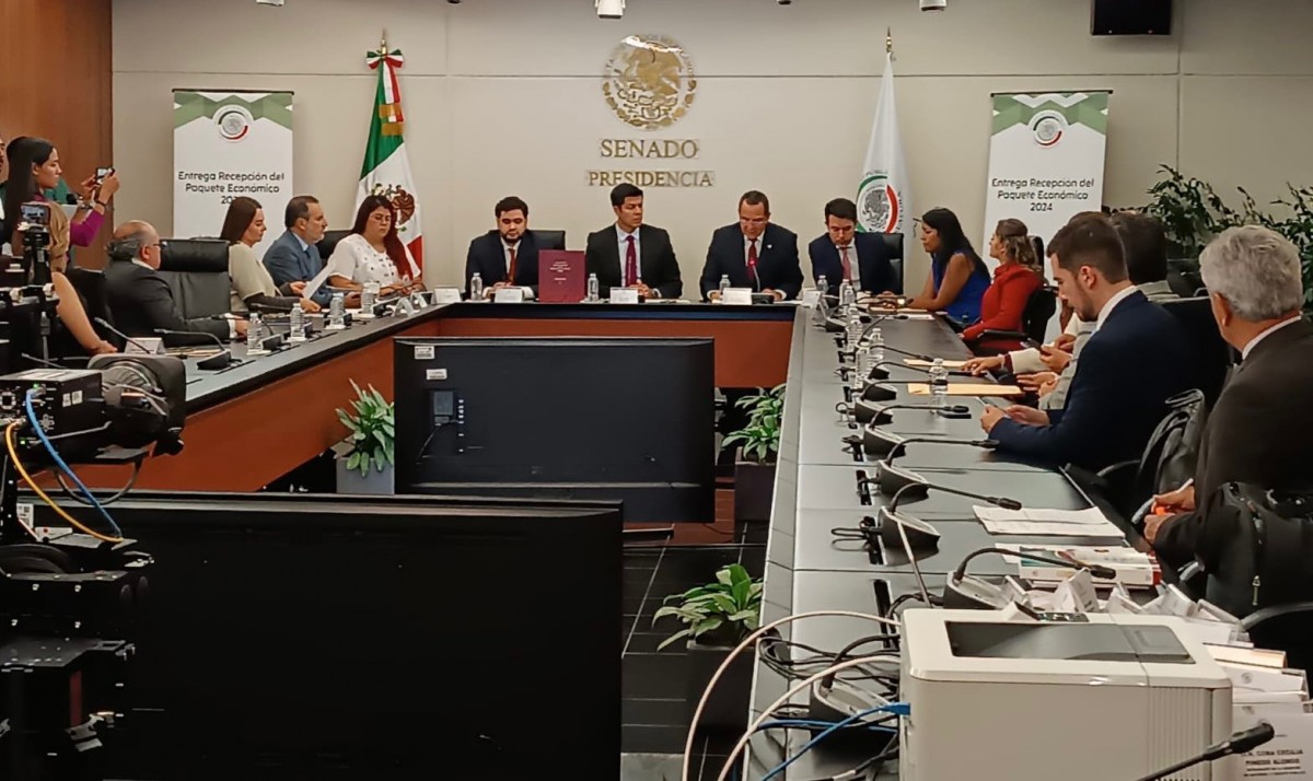Recibe Senado Paquete Económico 2024 Omnia