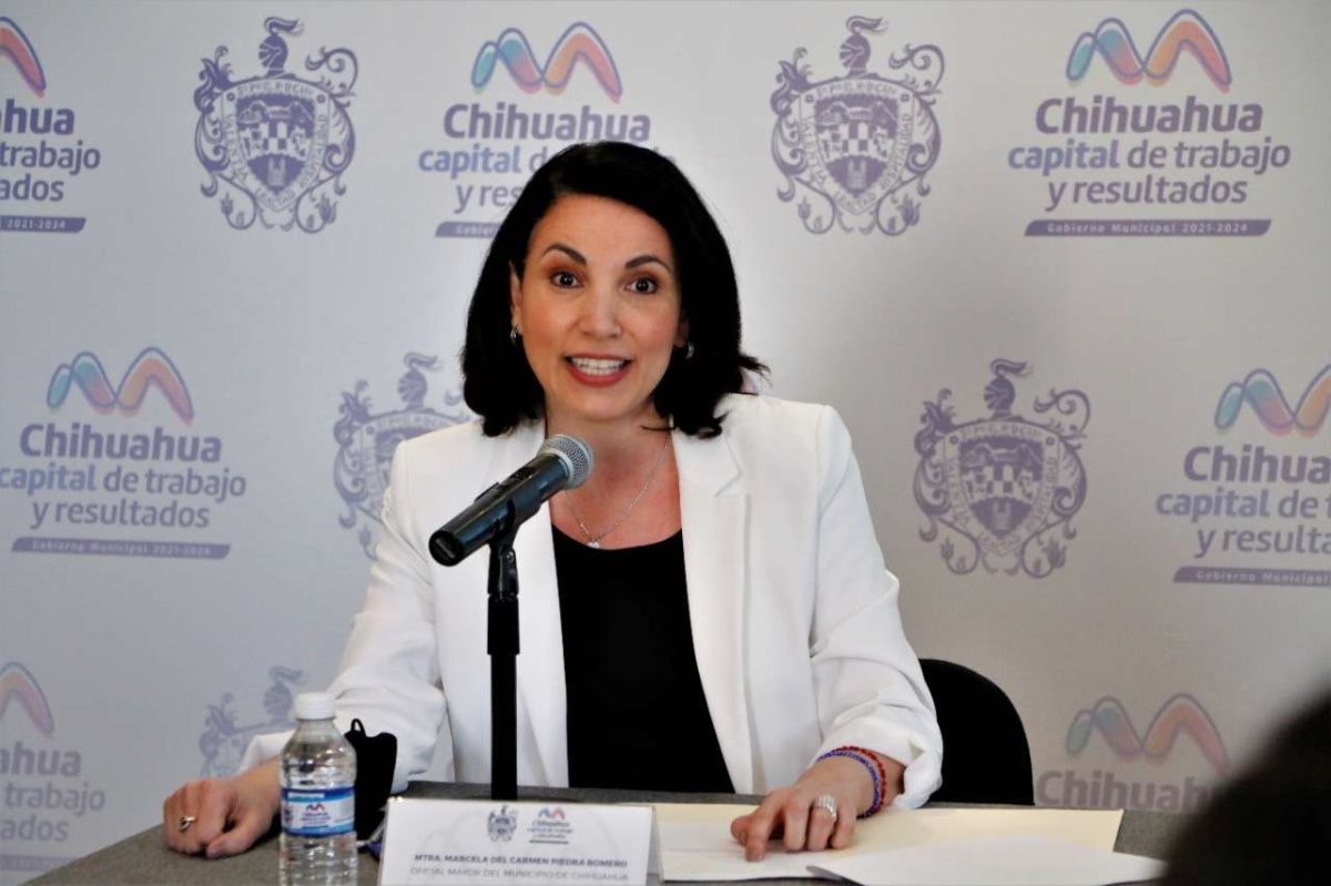 Sale Marcela Piedra Romero de la Oficialía Mayor del Municipio- Pérez ...