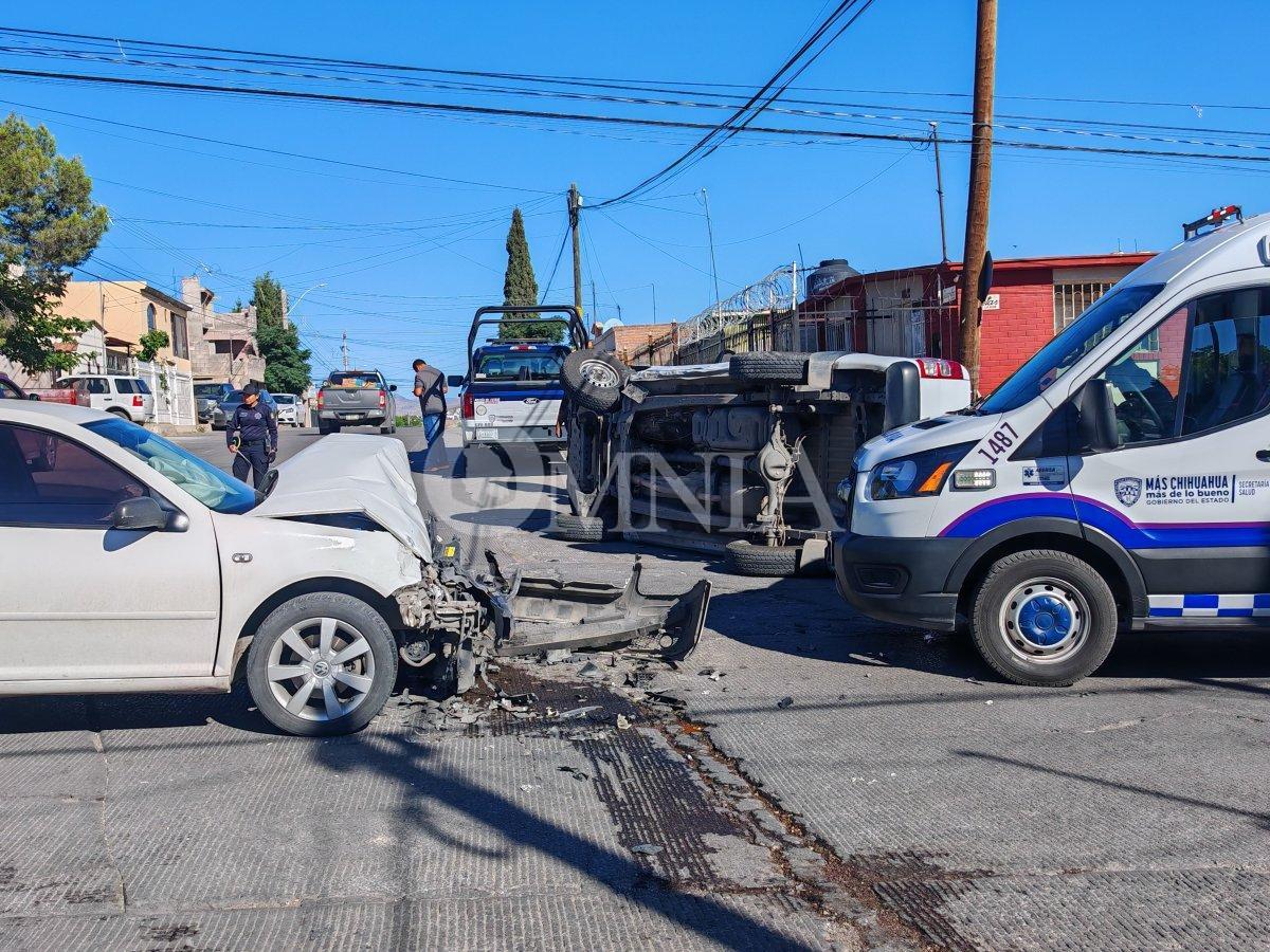 Omiten su alto, chocan y vuelcan en la Campesina | Omnia